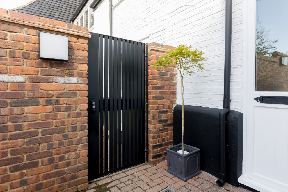 Tailor made Steel Pergola with Polycarbonate Roof & Entry Gate - Modern ...