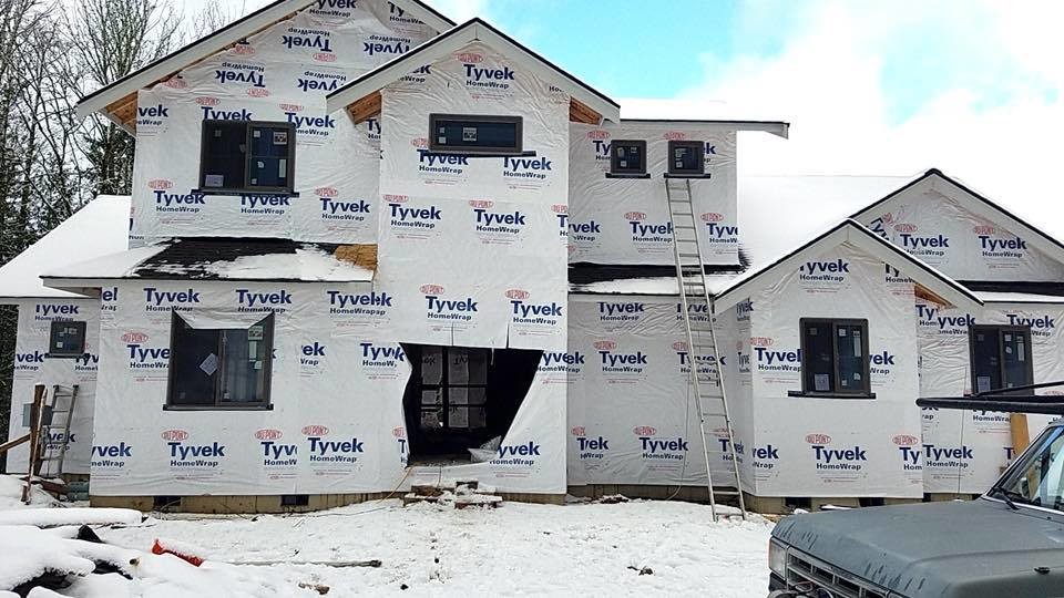 James Hardie Rustic Series by Woodtone? Transitional/rustic New build