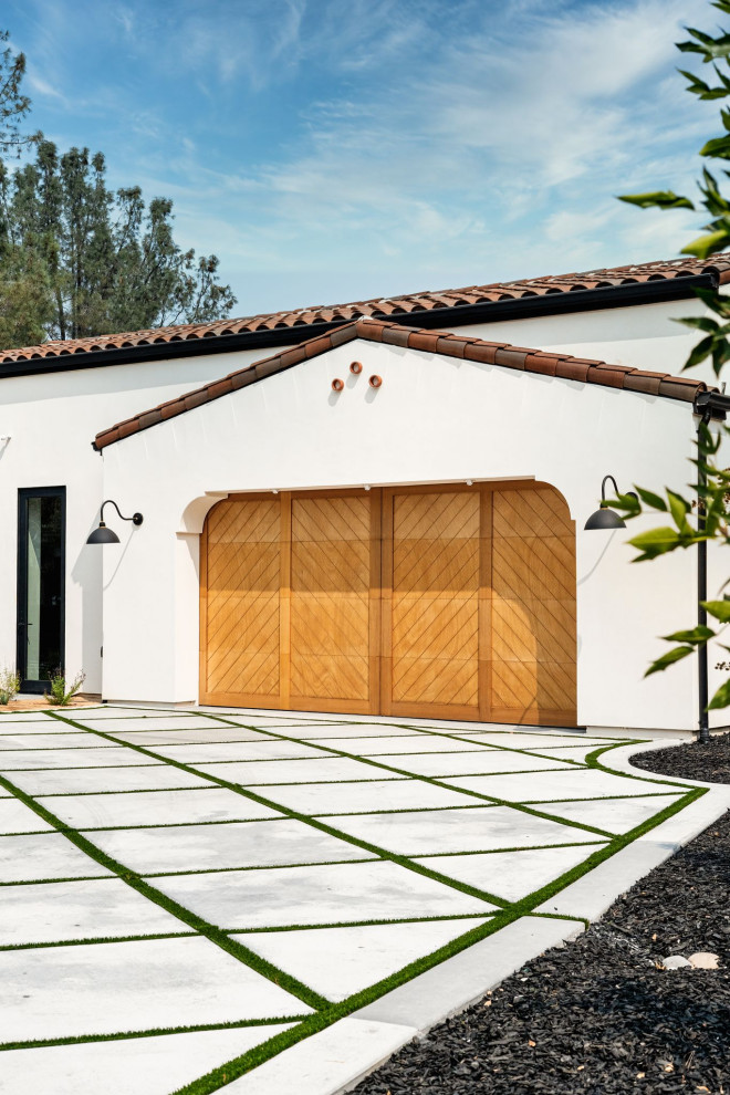 Detached Garage - Mediterranean - Sacramento - by Lev Designs | Houzz