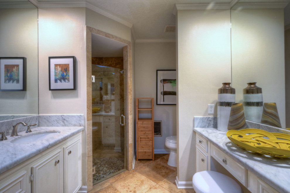 Please help with this mismatched bathroom!