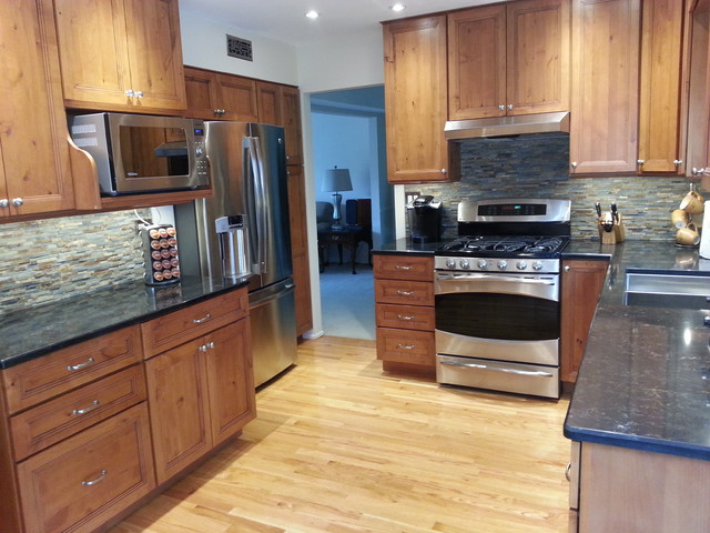 Schuler Cabinets Knotty Alder | Cabinets Matttroy