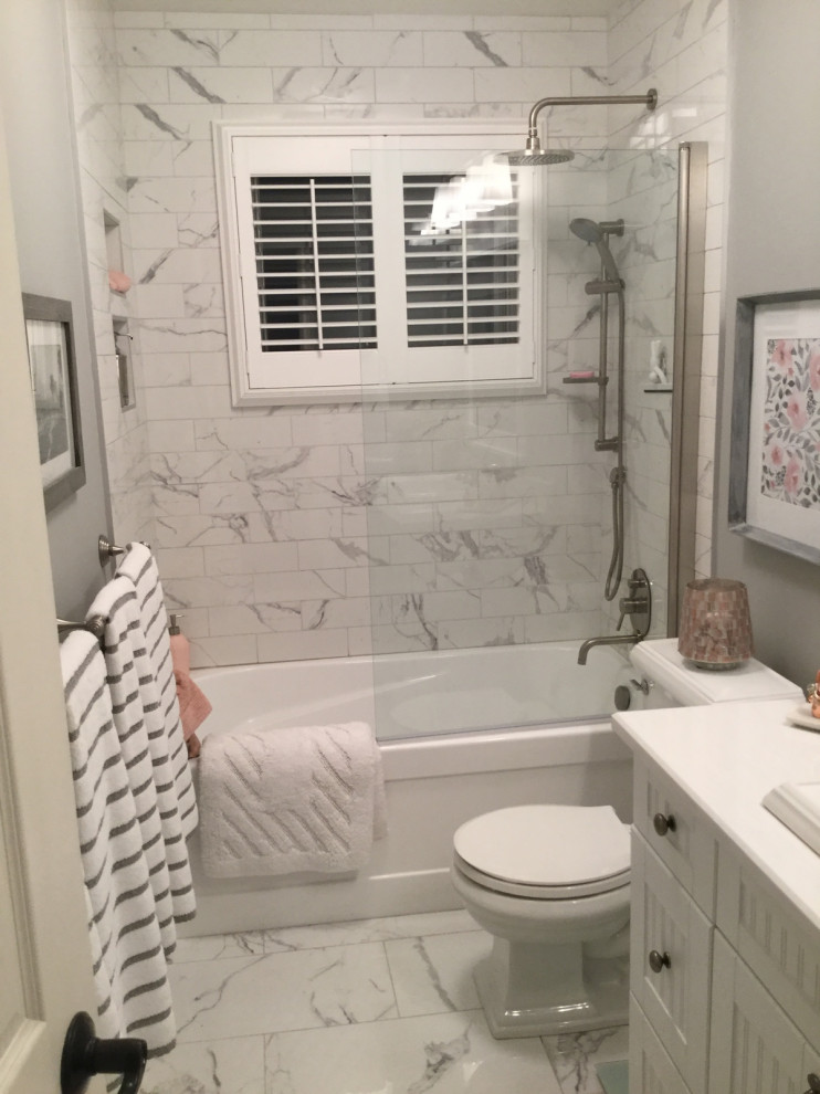 New This Week: 4 Small Bathrooms With a Shower-Tub Combo