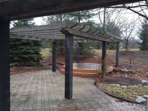 Outdoor pergola stain color