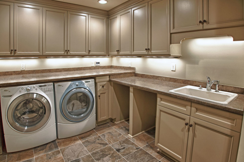 Custom Laundry Rooms - Laundry Room - Miami - by ARTISTIC CLOSETS INC ...