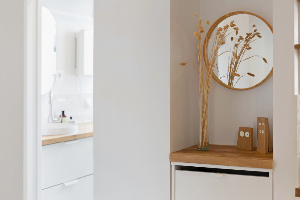 I Belleville I - Scandinavian - Entry - Paris - by Erika Design | Houzz