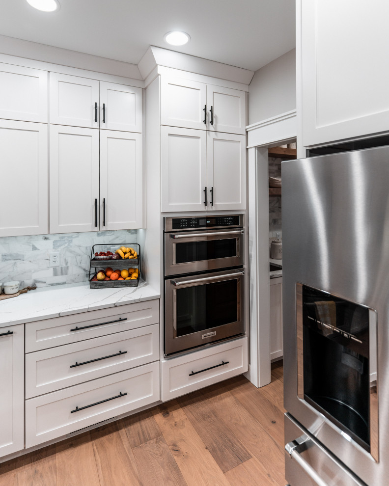 Contemporary Prairie Kitchen - Farmhouse - Kitchen - Chicago - by ...