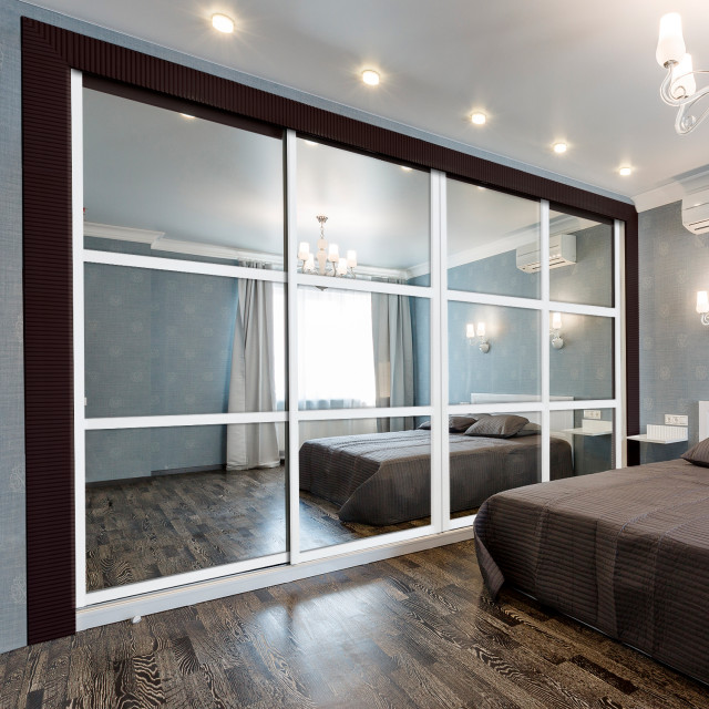 4 Leafs Sliding Bypass Closet Door with Frosted Glass & Mirror Insert ...