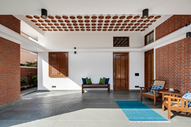 Jammu Houzz: This Expansive Home Shows Off Its Unique Ceilings & Roofs