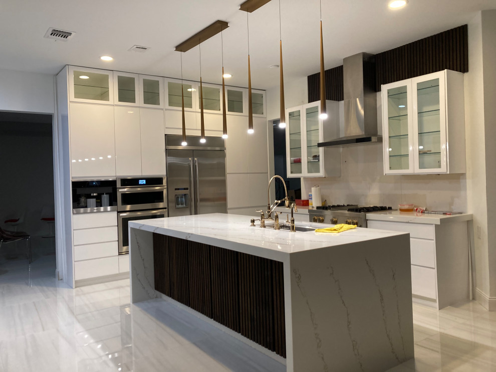 High Gloss Modern Cabinets - Modern - Kitchen - Austin - by Kitchen FX ...