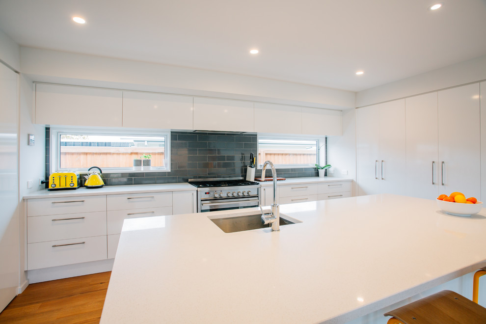 A Ray of Sunshine - Contemporary - Kitchen - Christchurch - by Build 7 ...