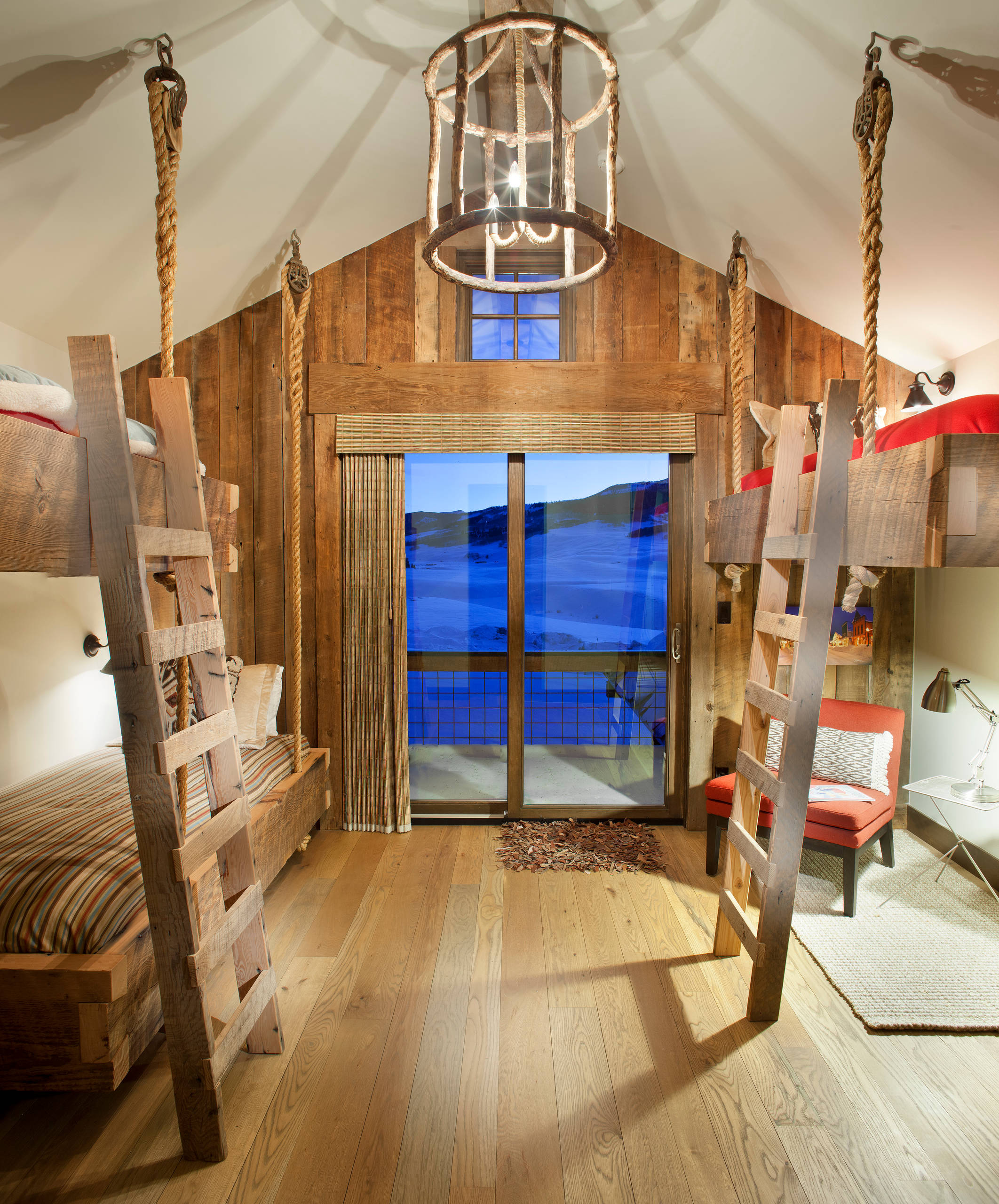 The Ancient Pulley System Finds New Life in the Home