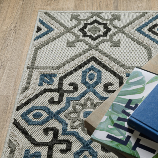 Teagan Stars Beige and Blue Outdoor Power-Loomed Area Rug, 1'10"x7'3 ...