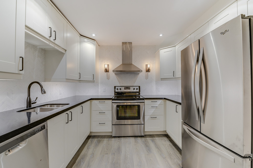 U - Shape kitchen, 9 ft x 8 ft x 8 ft. BODBYN off-white finish ...