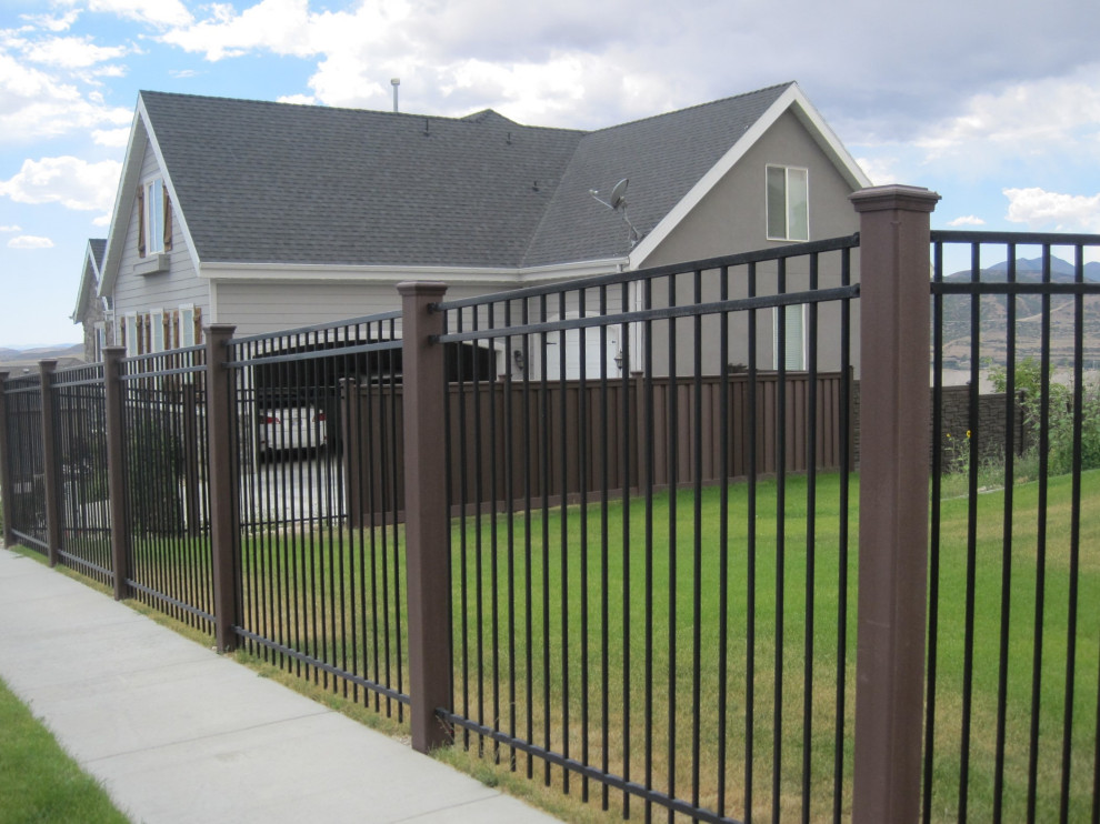 How to Choose a Fence That Feels Right and Works Hard