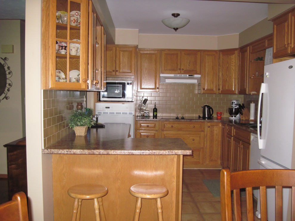 What color works well with a Formica Butterum Granite counter top?
