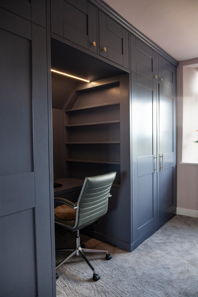 Wardrobe with integrated desk - Modern - Closet - Cardiff - by MY Wood ...