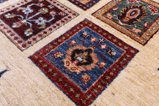 Handmade Persian Garden Design Wool Rug 5' 11" X 7' 6" - Q18309, 5' 11 ...