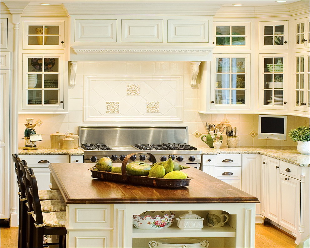 Southern Comfort - Traditional - Kitchen - Charlotte - by The Kitchen ...