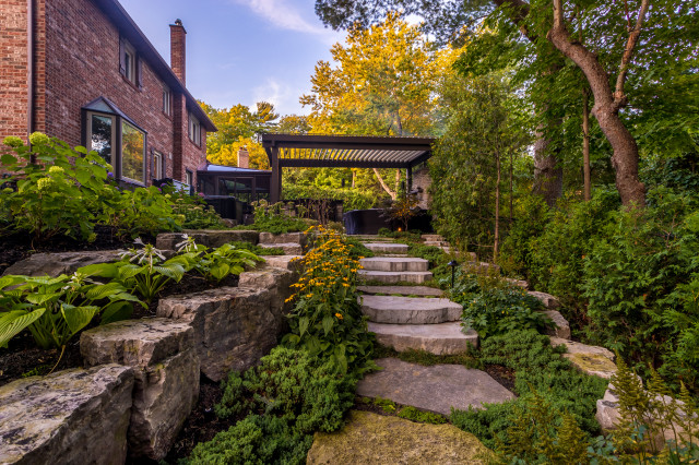 Patio of the Week: Sloped Yard Now an Entertainment Hub