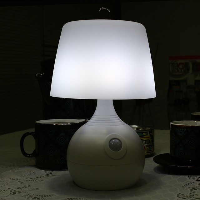 2-Led Battery Operated Motion Sensing Table Lamp, Dual Color Range ...