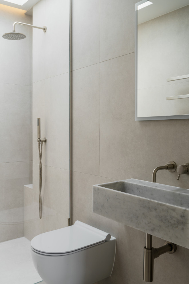 Complete Renovation with a High End, Minimalist Style - Modern ...