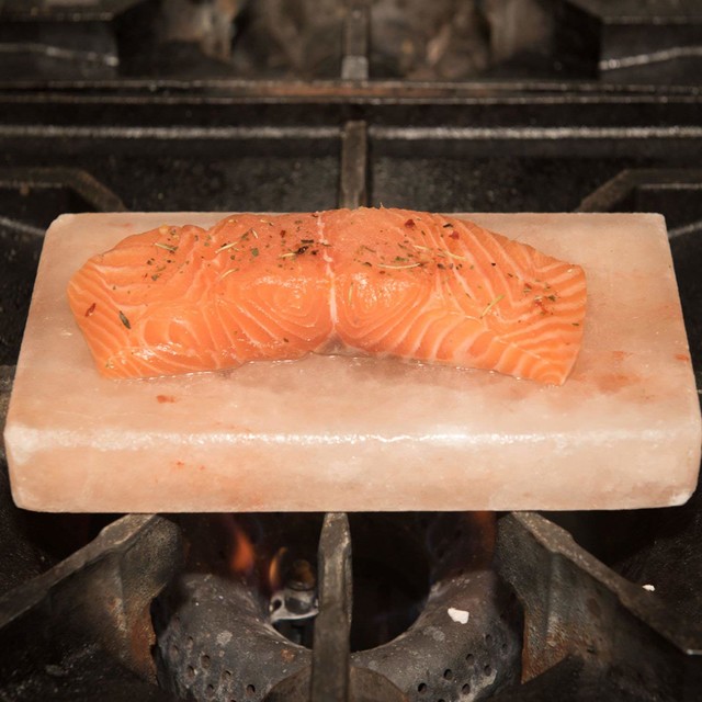 WBM Natural Rock Salt Cooking Plate, 4"x 8"x2" Crystal Salt Plate ...