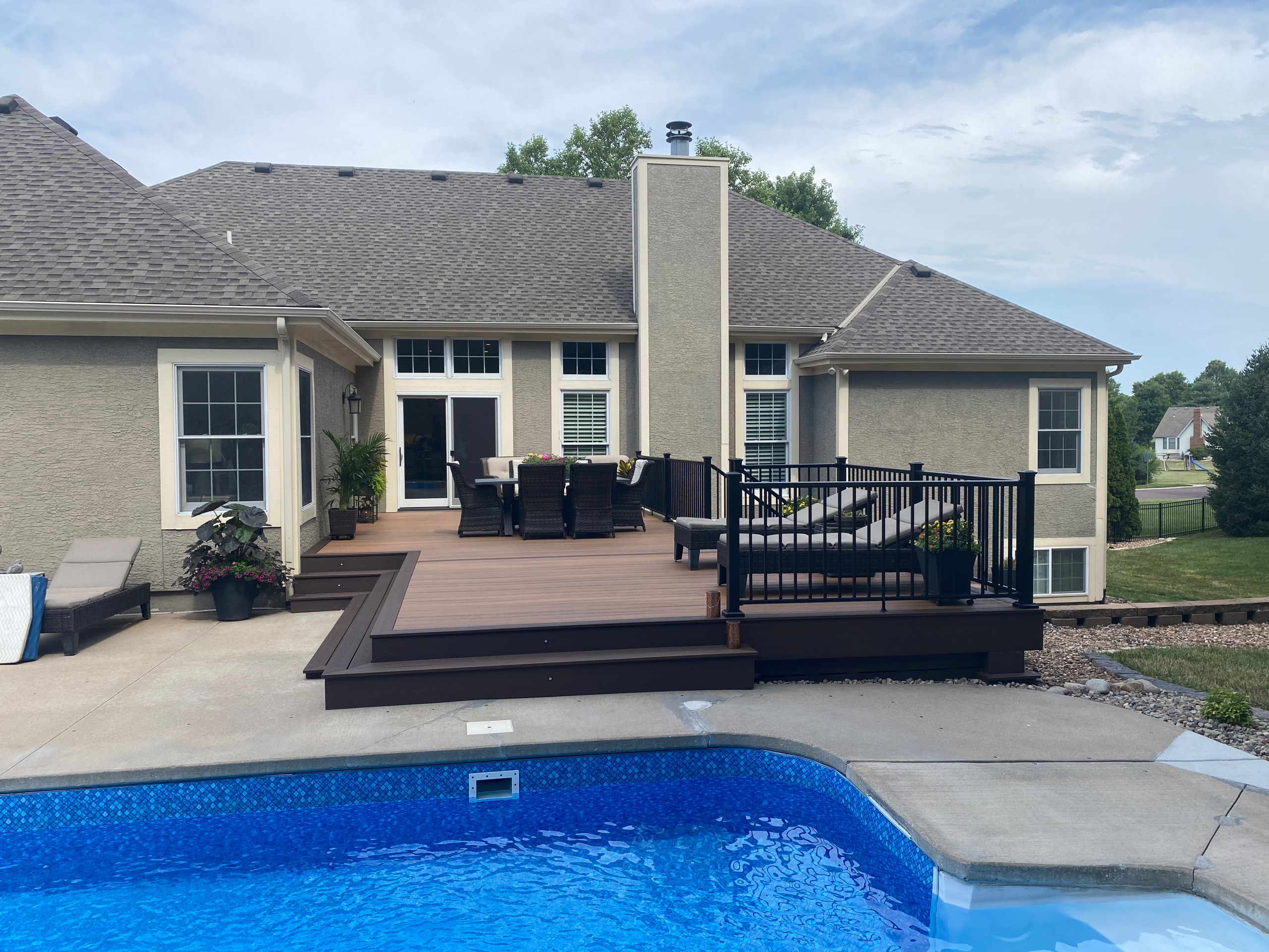 Patio Seating Overland Park at Justin Goodenough blog