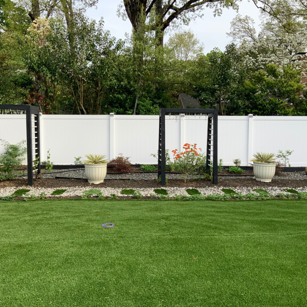 Yard of the Week: Stylish Zoned Backyard With Ambiance