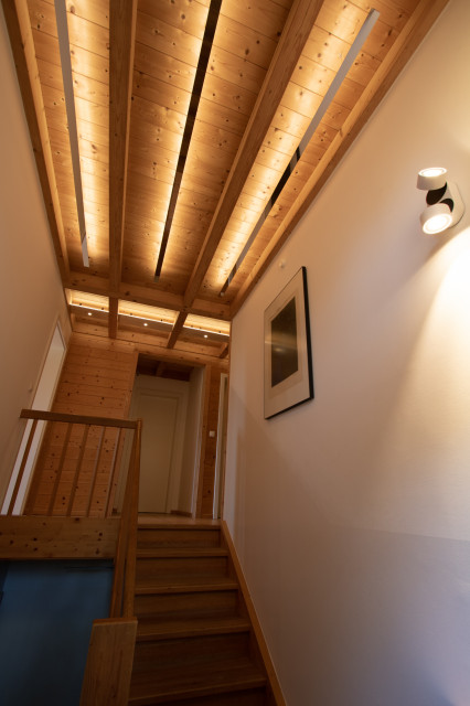 Holzbauweise, klassisch und modern, Neubau mit Holzbalkendecken ...