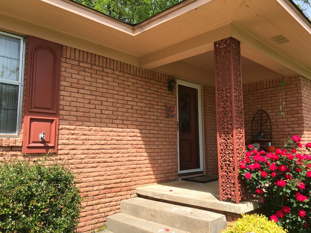 1950s pink brick and I hate the trim colors. Any suggestions?