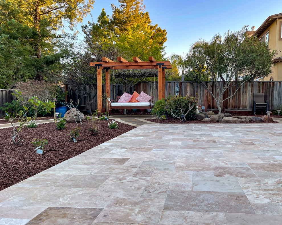 Saratoga - Midcentury - Patio - San Francisco - by HWH Home and Garden ...