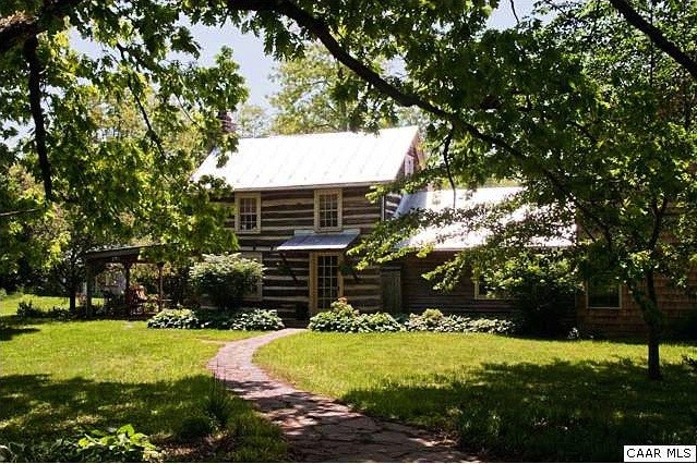 Houzz Tour: O'Suzannah Restores Pear Tree Farm