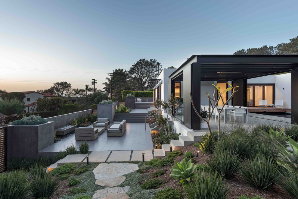 Minimalist Modern - Contemporary - Patio - San Diego - by Paschall ...
