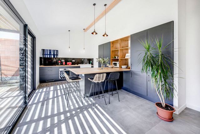 Cuisine avec coin repas - Contemporain - Cuisine - Toulouse - par ...