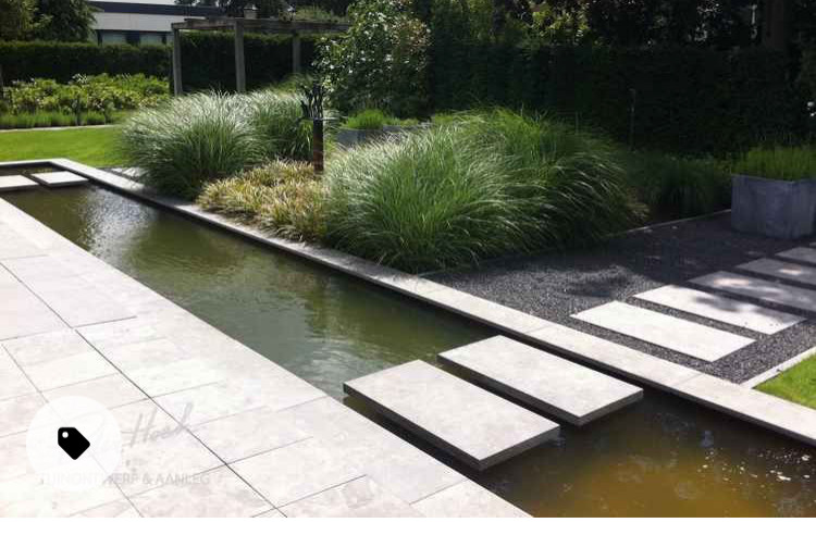 How to create this water feature to step across in garden??? | Houzz UK