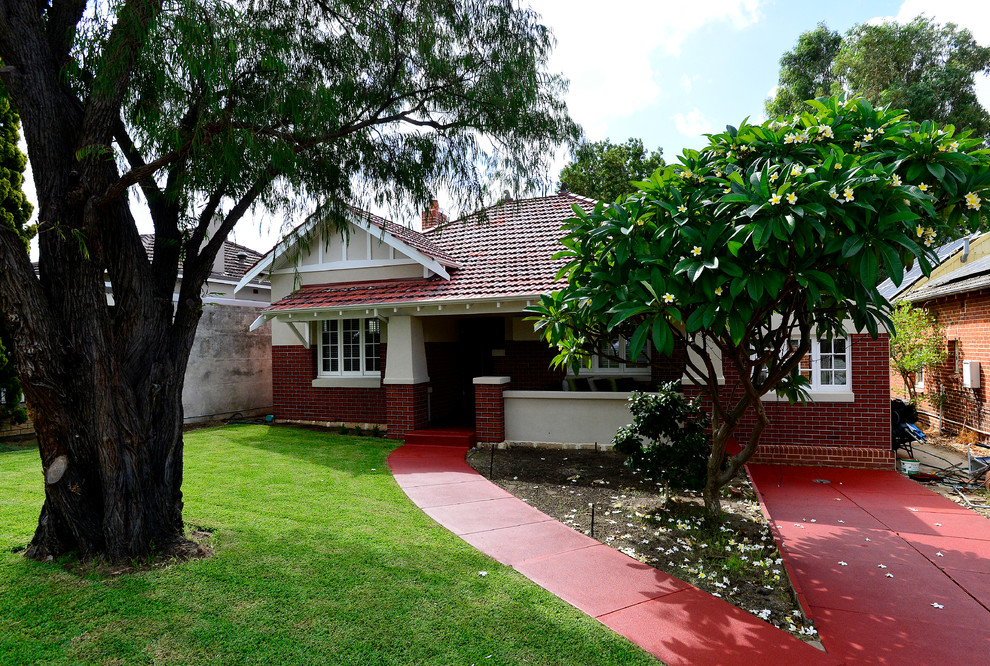 Character Home Extension and Renovation in Wembley - Traditional ...