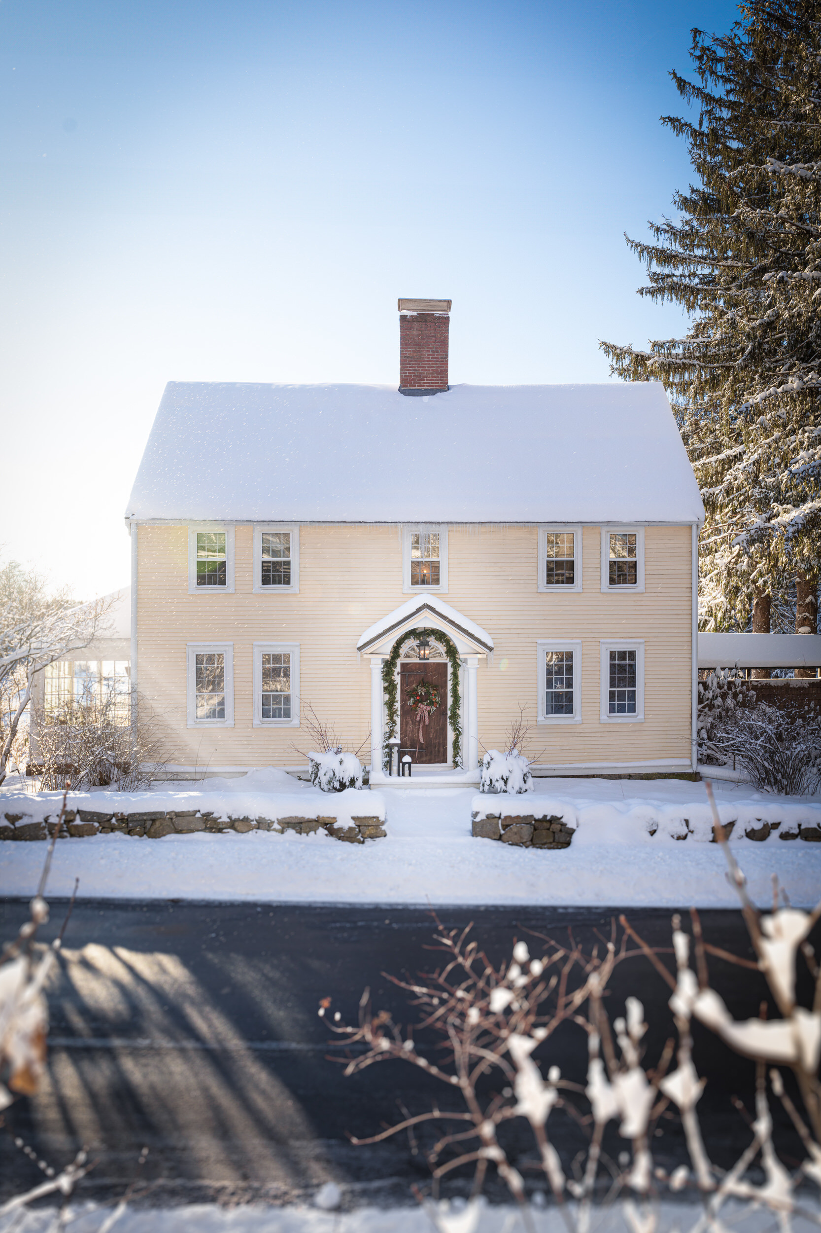 Cozy Modern Homes Snow
