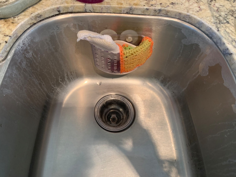 Please help... my stainless sink seems damaged permanently... ( ‸ )