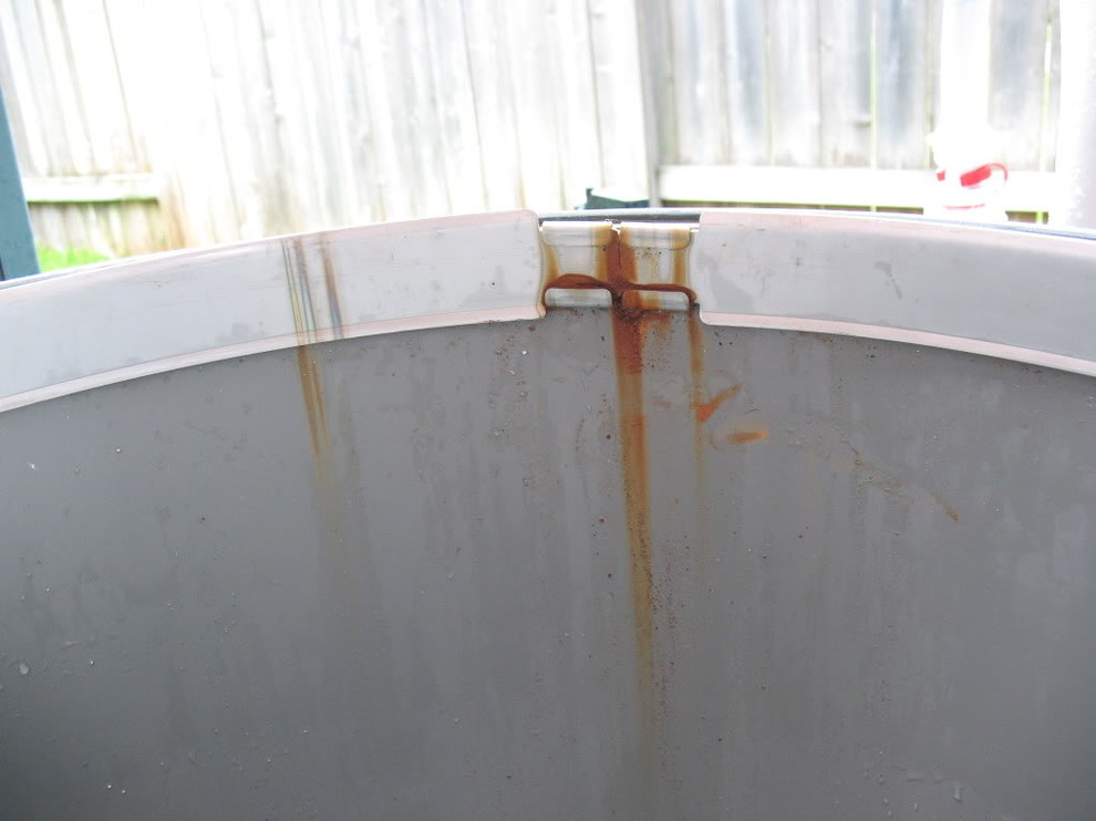 Rust in filter housing? Photo attached. | Houzz Forum