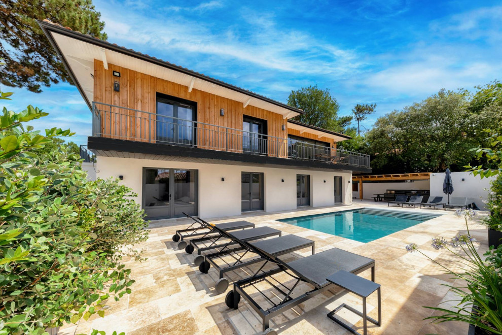 AM6 - Beach Style - Pool - Bordeaux - by CMD | Houzz