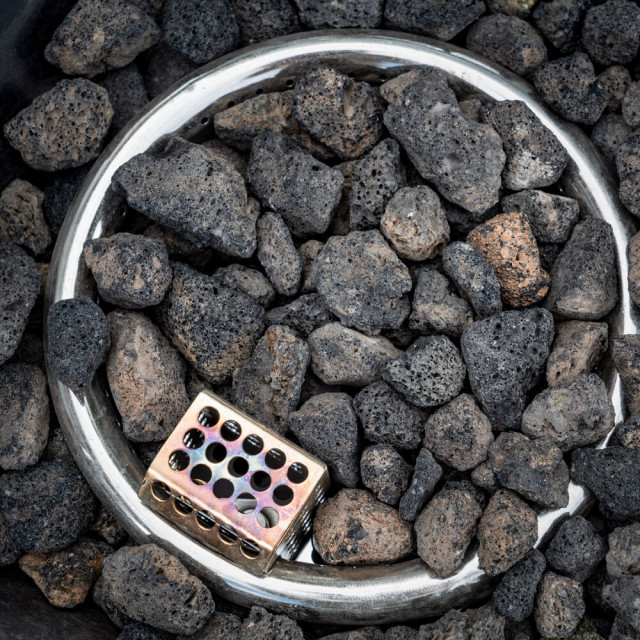 Naples 40,000 BTU Column Fire Pit With Glass Burner Enclosure ...