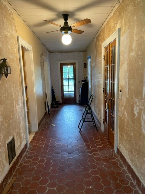 How many runners should we use for our hallway?