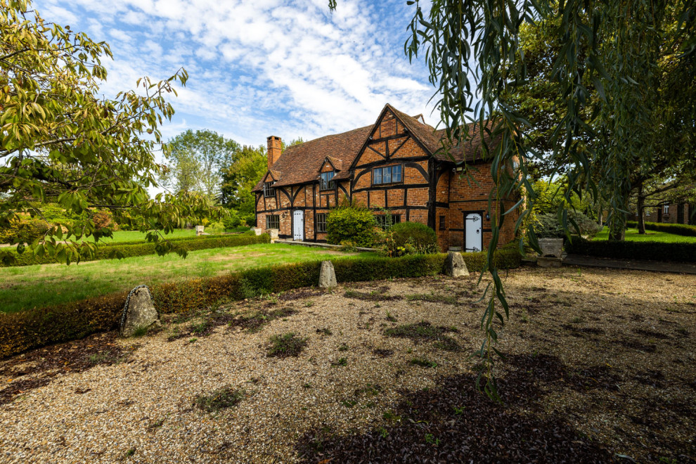 Windsor Farmhouse Estate - Traditional - House Exterior - Berkshire ...