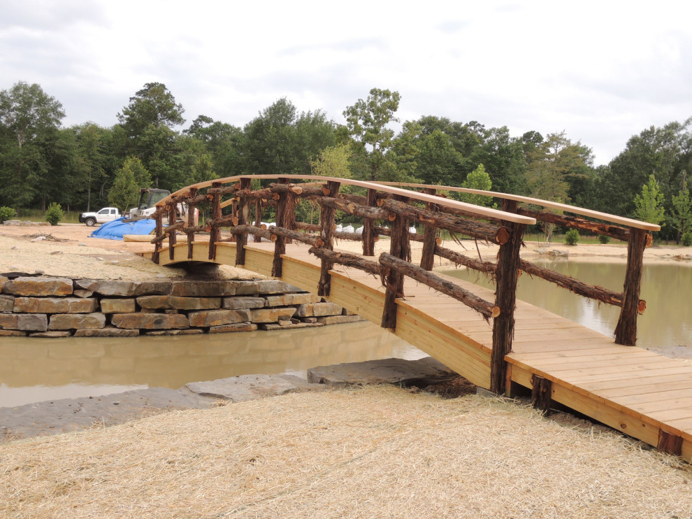 Patio of the Week: Raised Deck for Enjoying a Tranquil Creek