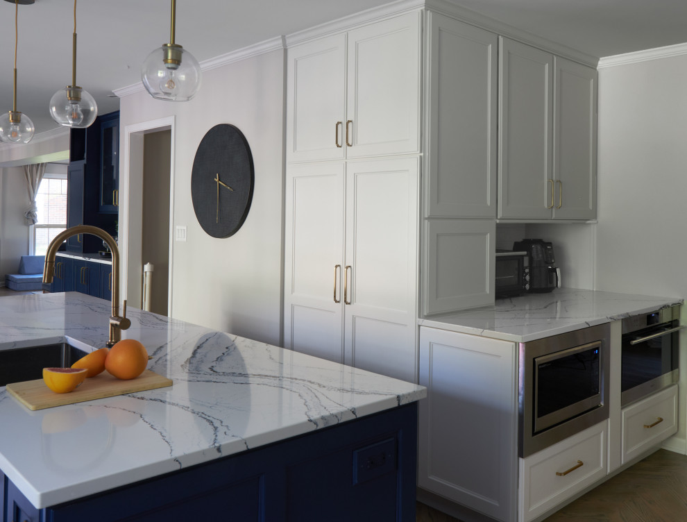 Northbrook Treasure - Transitional - Kitchen - Chicago - by DDK Kitchen ...