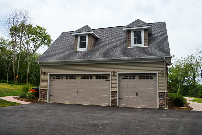 Attached 3-car garage with gable roof - Traditional - Garage ...