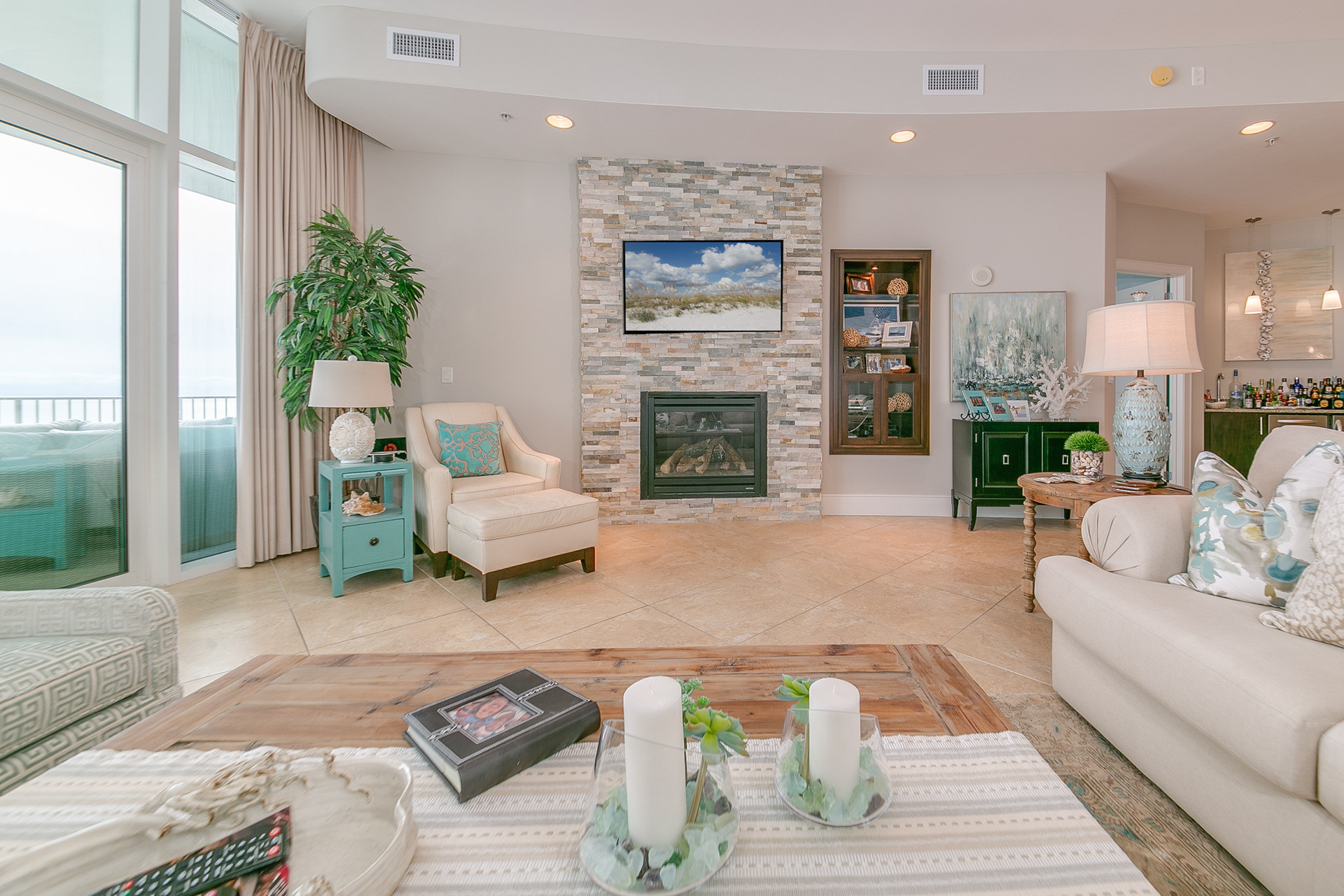 TURQUOISE PLACE 2805