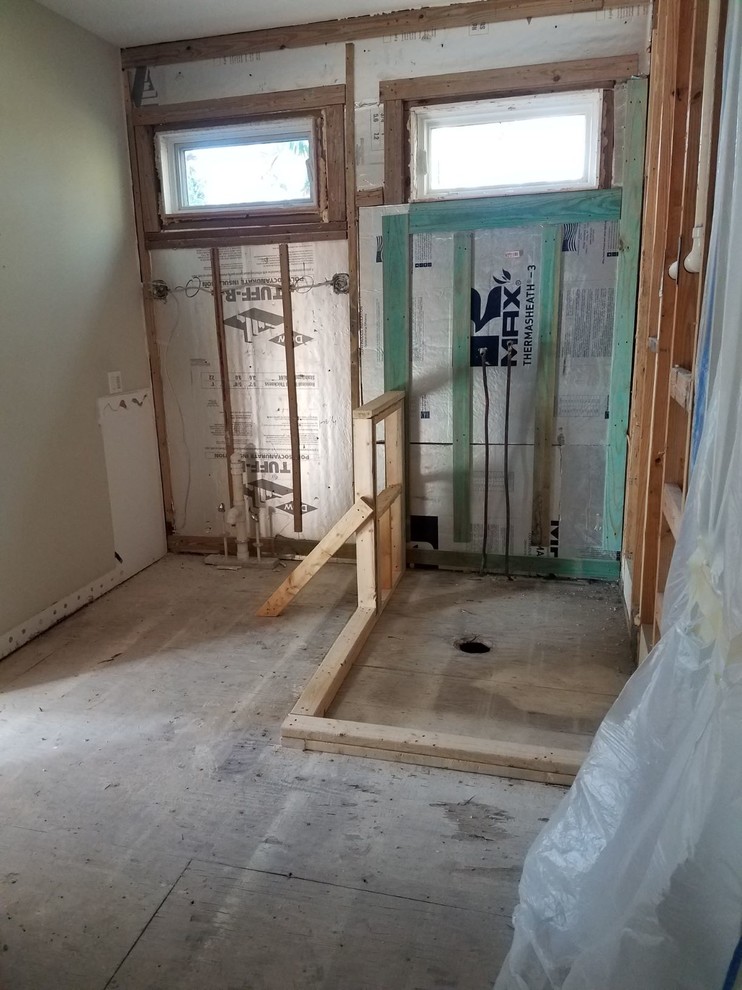 please help with awkward windows in bathroom!!!