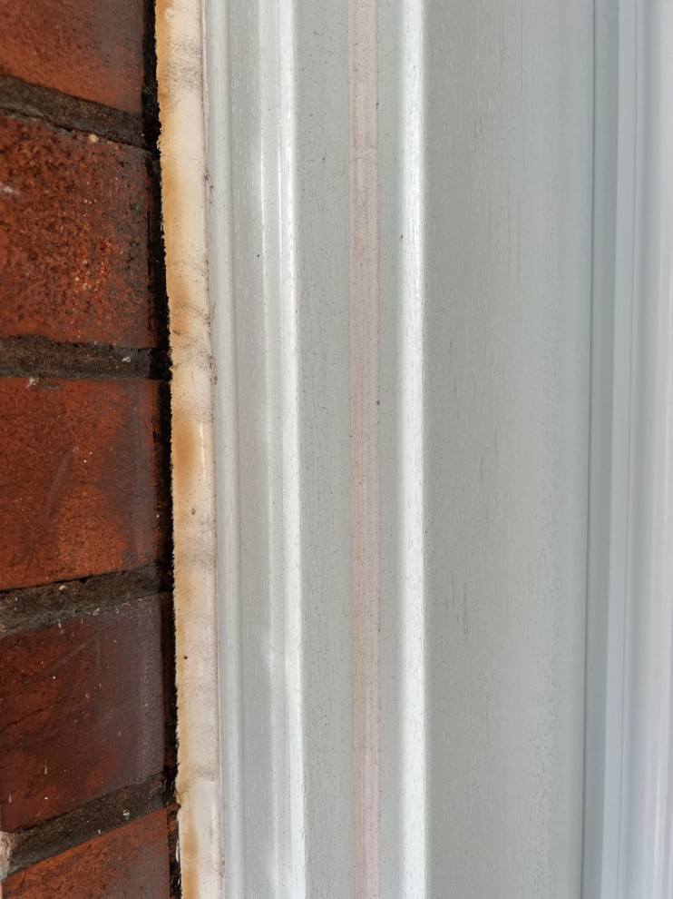 Caulking around exterior door is yellow | Houzz Forum