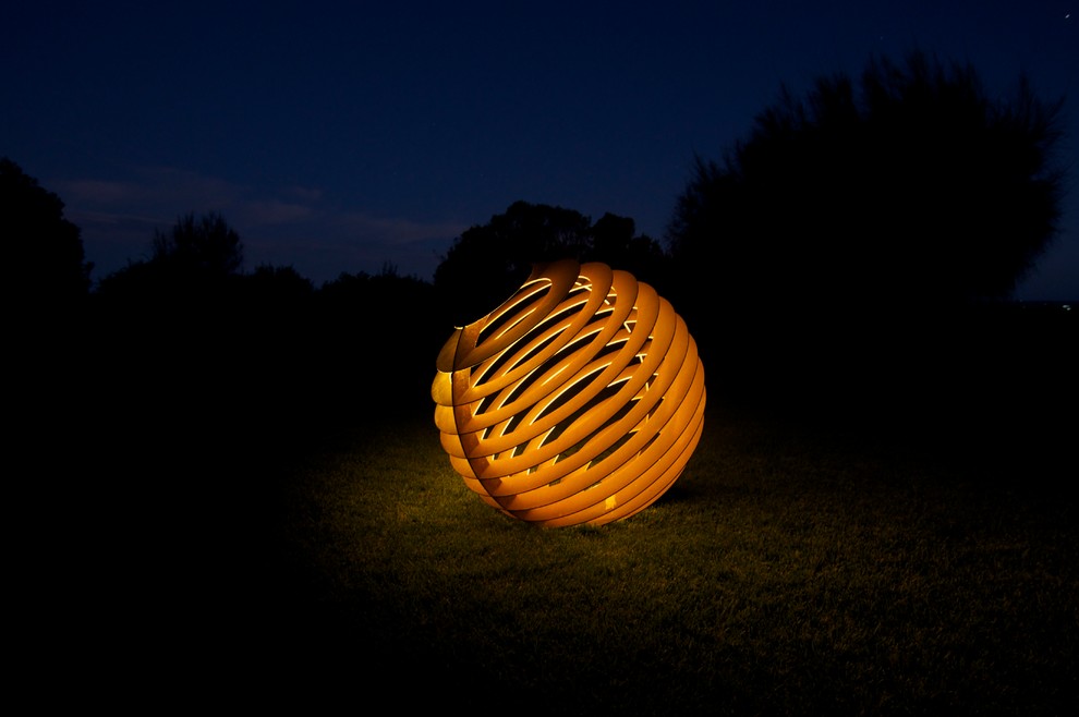 The Seduction of Outdoor Sculptures, Screens and Installations | Houzz AU